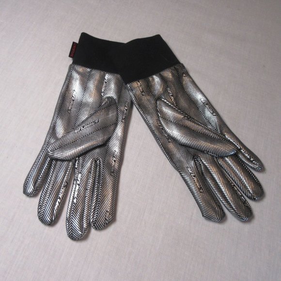 Seirus Innovatio | Accessories | Seirus Heatwave Glove Liners Sz Sm ...